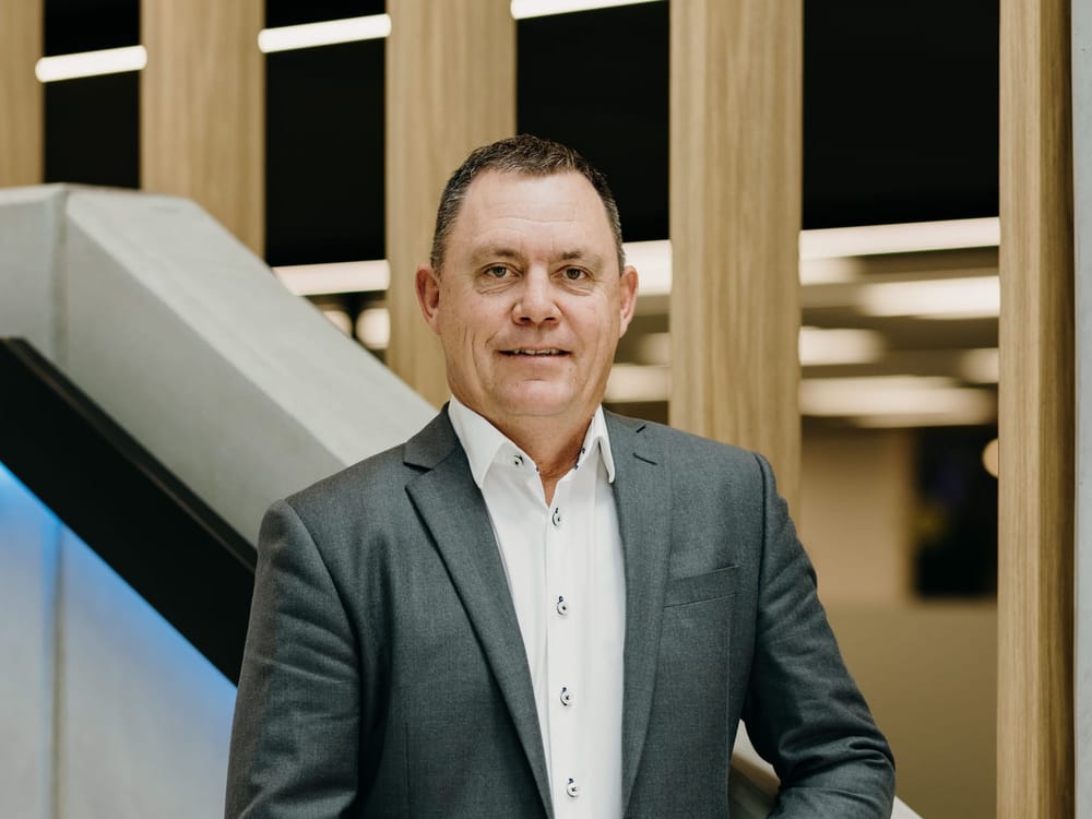 2degrees edges toward profit as revenue climbs